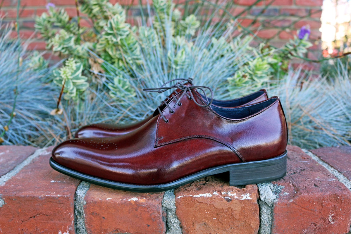 Burnished Calfskin Lace-Up Oxford Burgundy – C&E Fashions