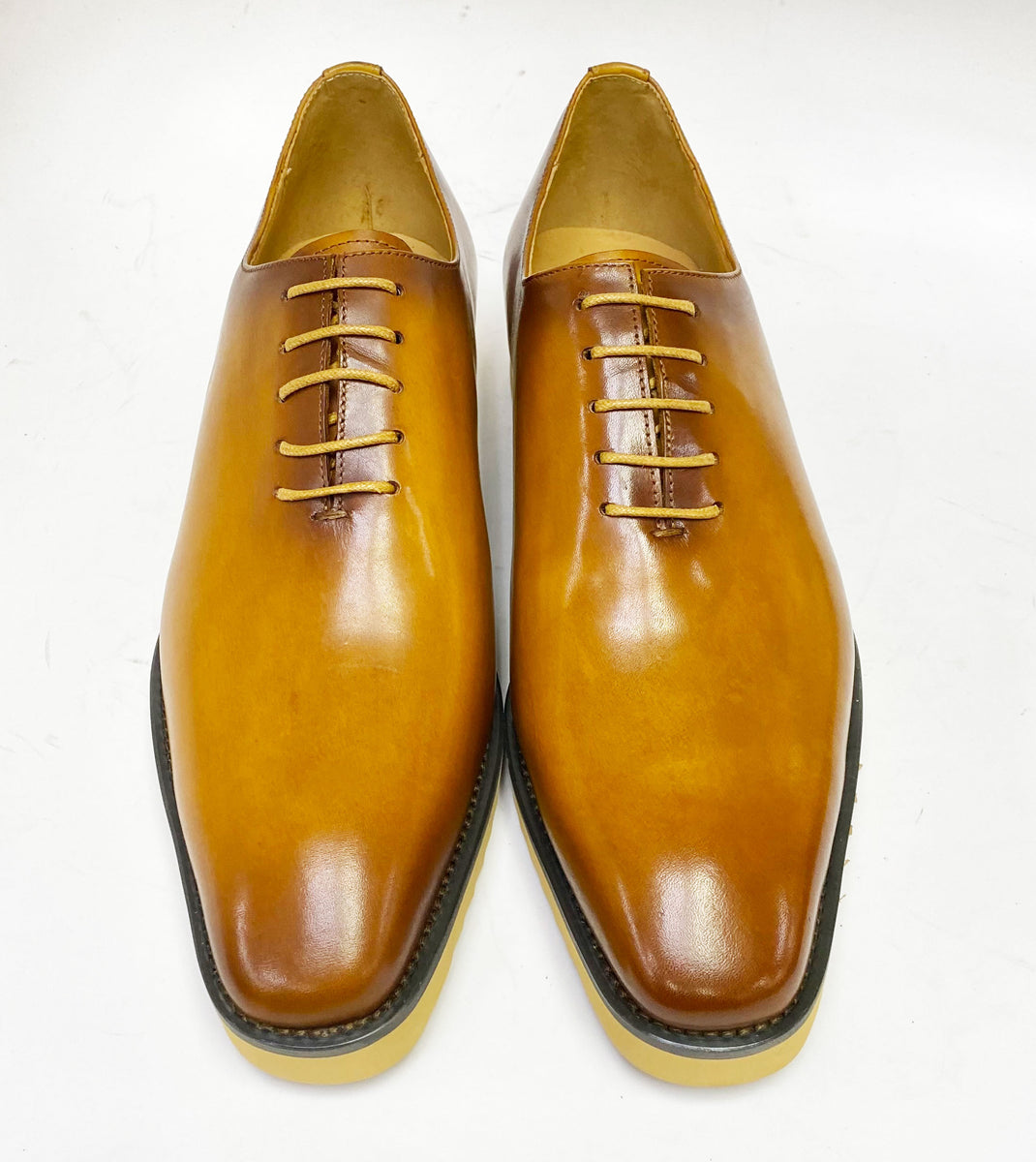 Burnished Calfskin Lace-Up Shoe Cognac – C&E Fashions