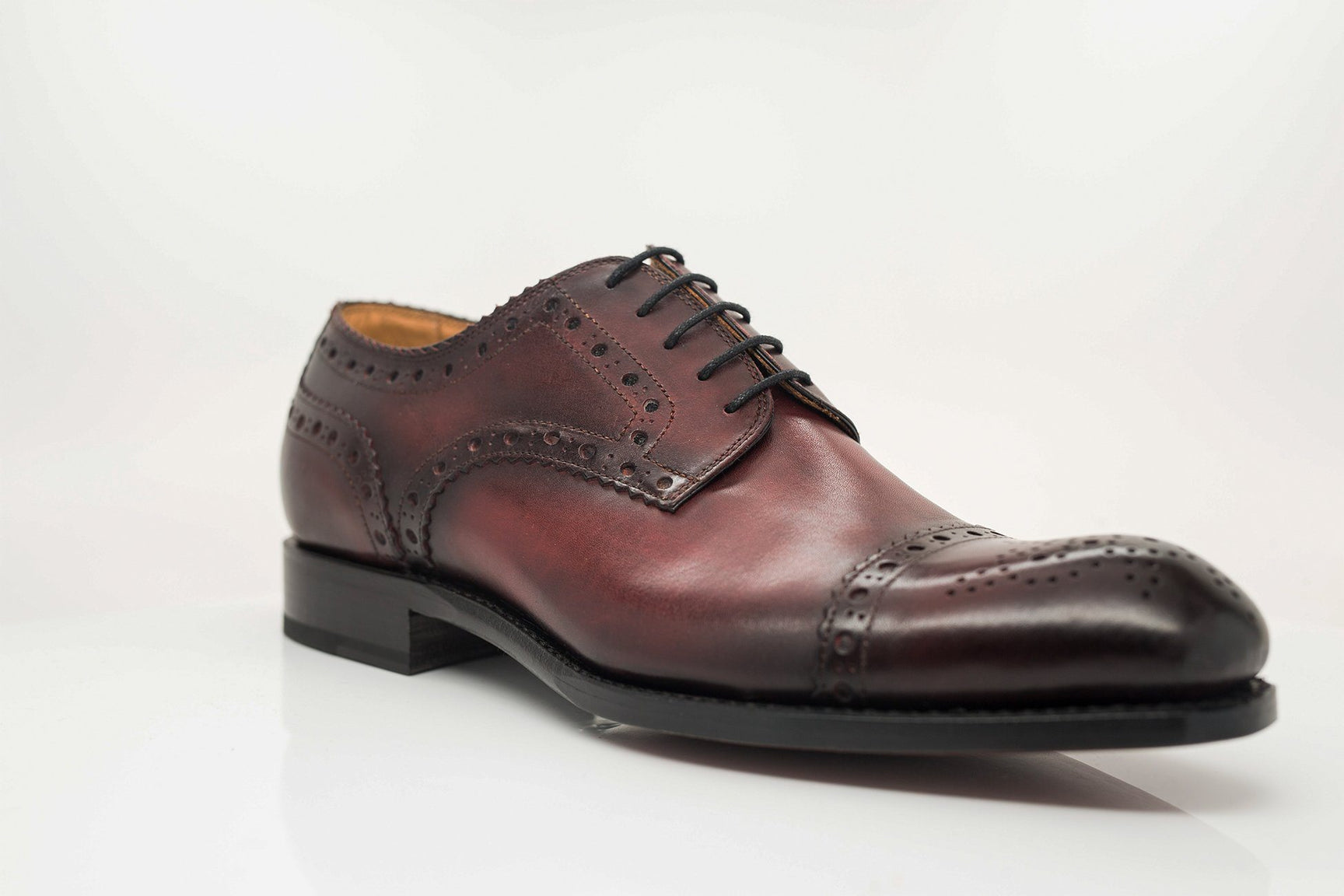 Burnished Calfskin Lace-Up Oxford Burgundy – C&E Fashions