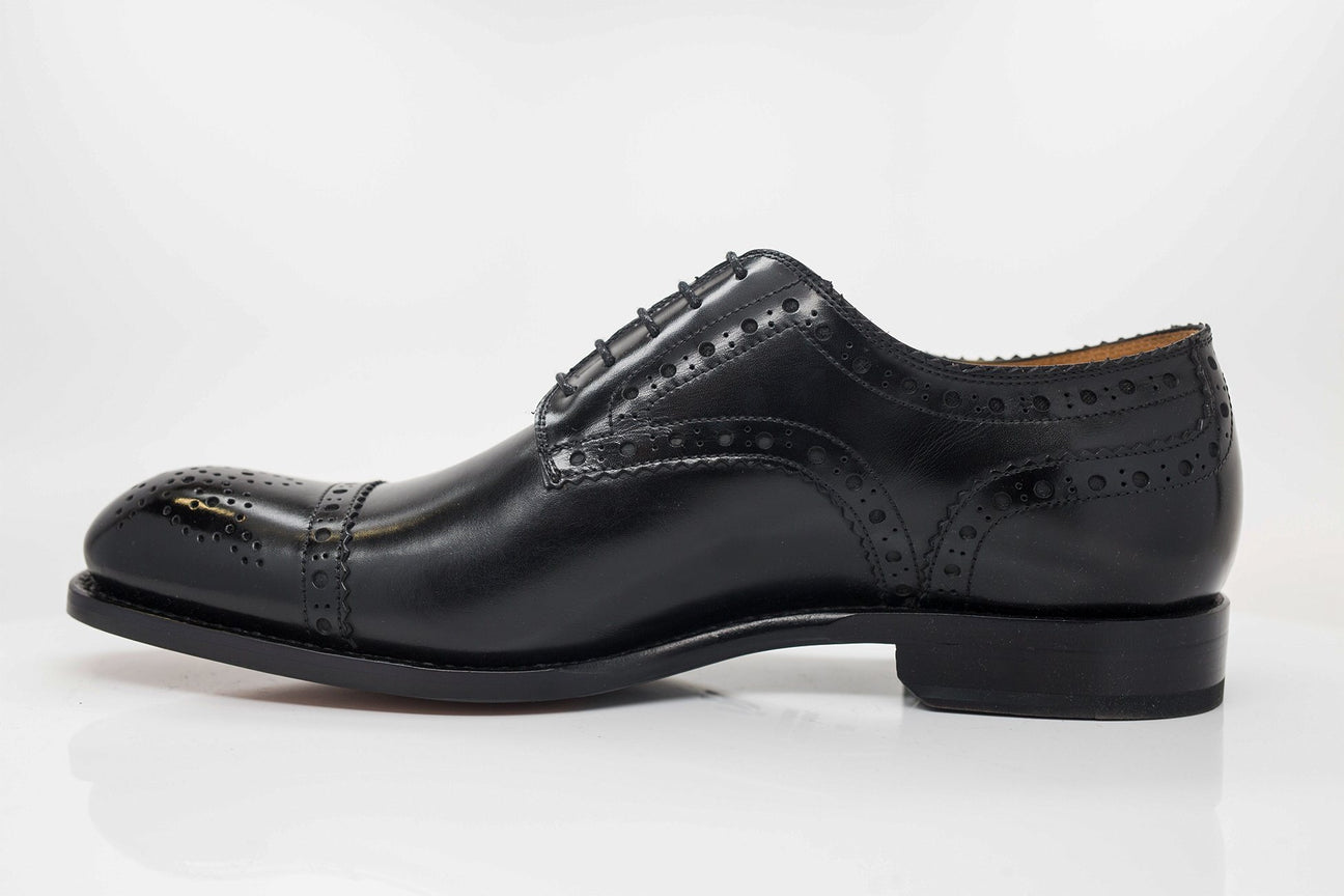Burnished Calfskin Lace-Up Oxford Black – C&E Fashions